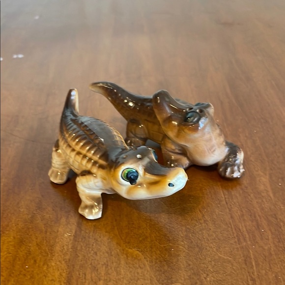 Kitchen | Vintage Ceramic Alligator Figurines Salt Pepper Shakers Brown ...
